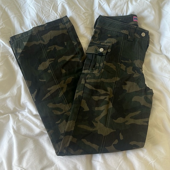 Edikted | Jeans | Edikted Low Rise Cargo Pants | Poshmark